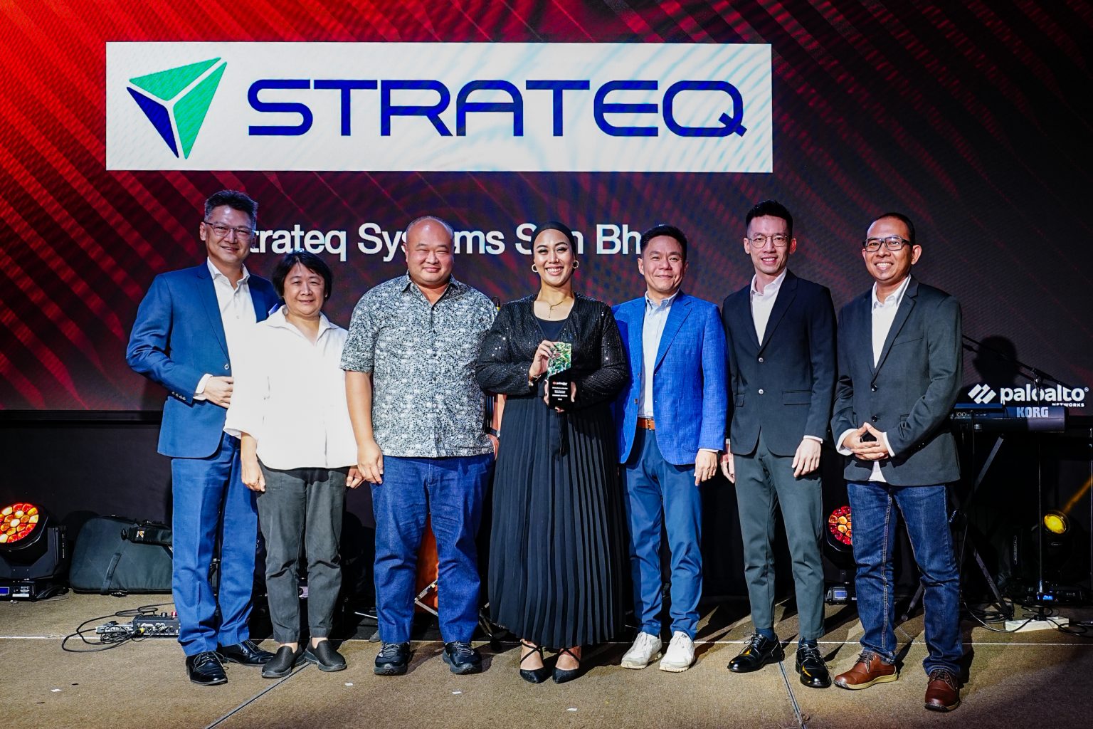 Strateq receives Partner Excellence award 2024 – Platinum Innovator ...